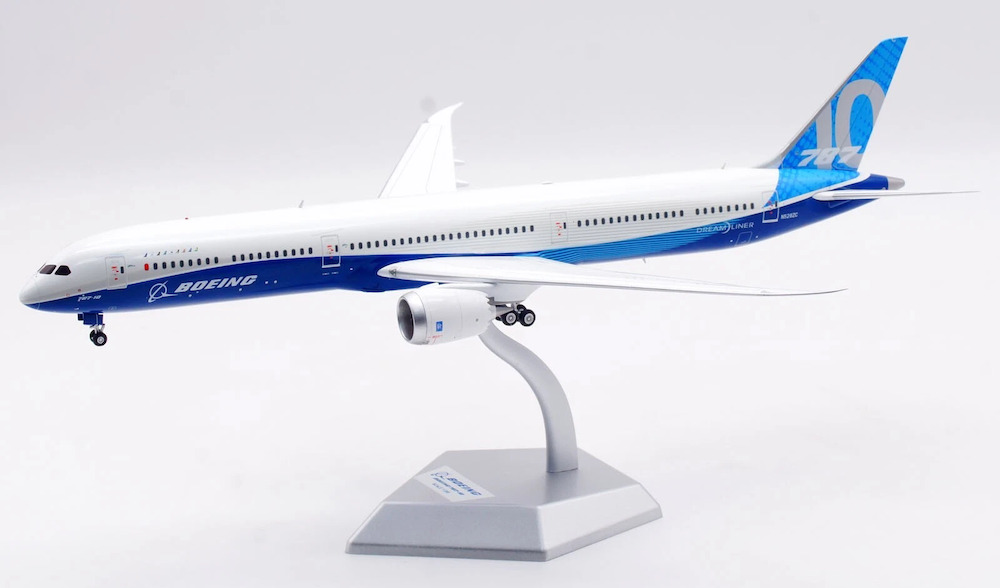 SQ Wings L2040 Boeing 787-10 Dreamliner Boeing House Color N528ZC