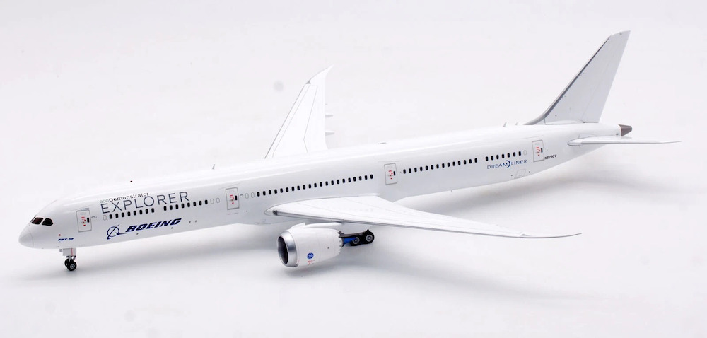 SQ Wings L2044 Boeing 787-10 Dreamliner Boeing House Color N829OV