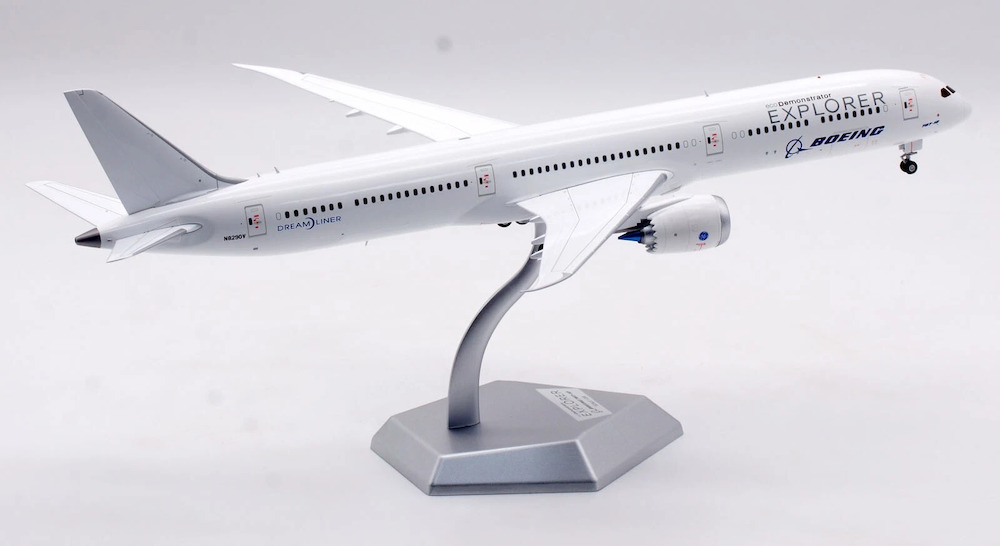SQ Wings L2044 Boeing 787-10 Dreamliner Boeing House Color N829OV